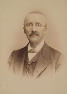Heinrich Schliemann and Ancient Troy - History Chronicles