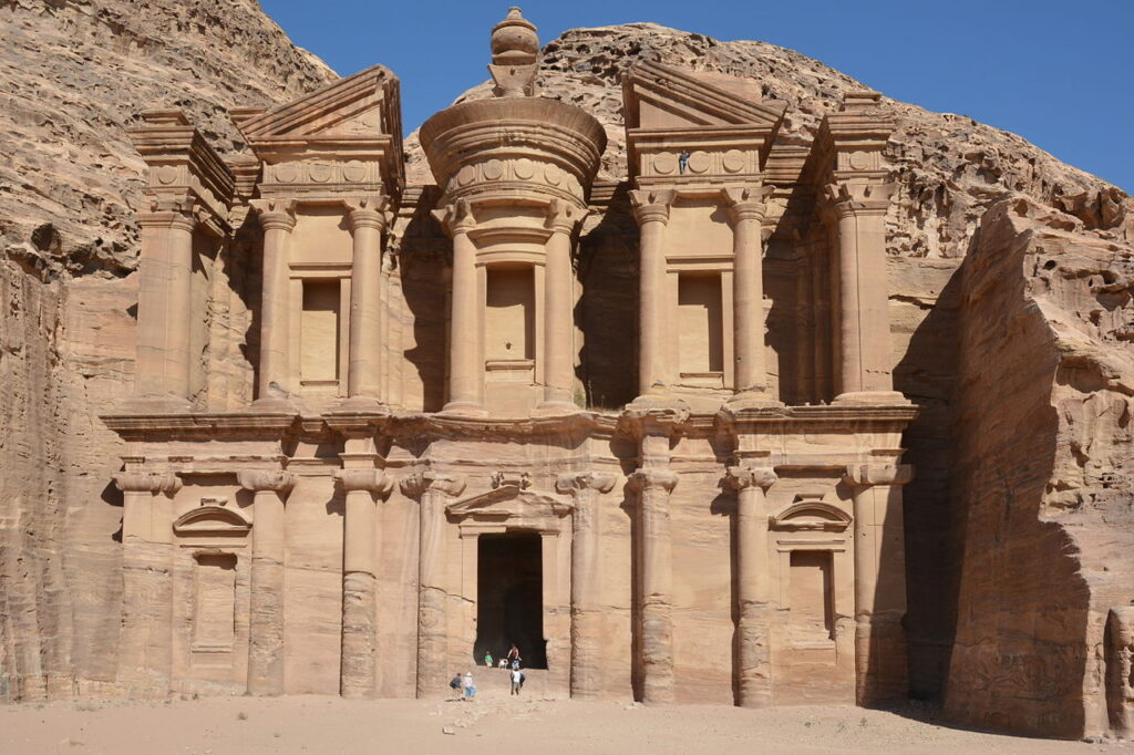 Petra: The Rose-Red City of the Nabataeans - History Chronicles