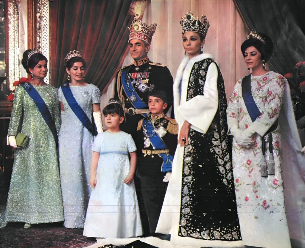 Iran in the 20th Century: Modernization, Revolution, and Global ...